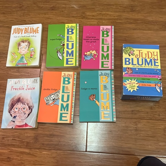 judy blume | Other | Judy Blume Complete Set Of Super Fudge Books And ...